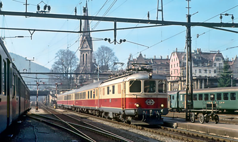 RE: Fotos von vorbildorientierten Zügen auf der Modellbahn